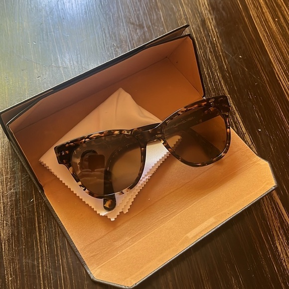 Kirkland Signature | Accessories | Kirkland Signature Brown Tortoise ...